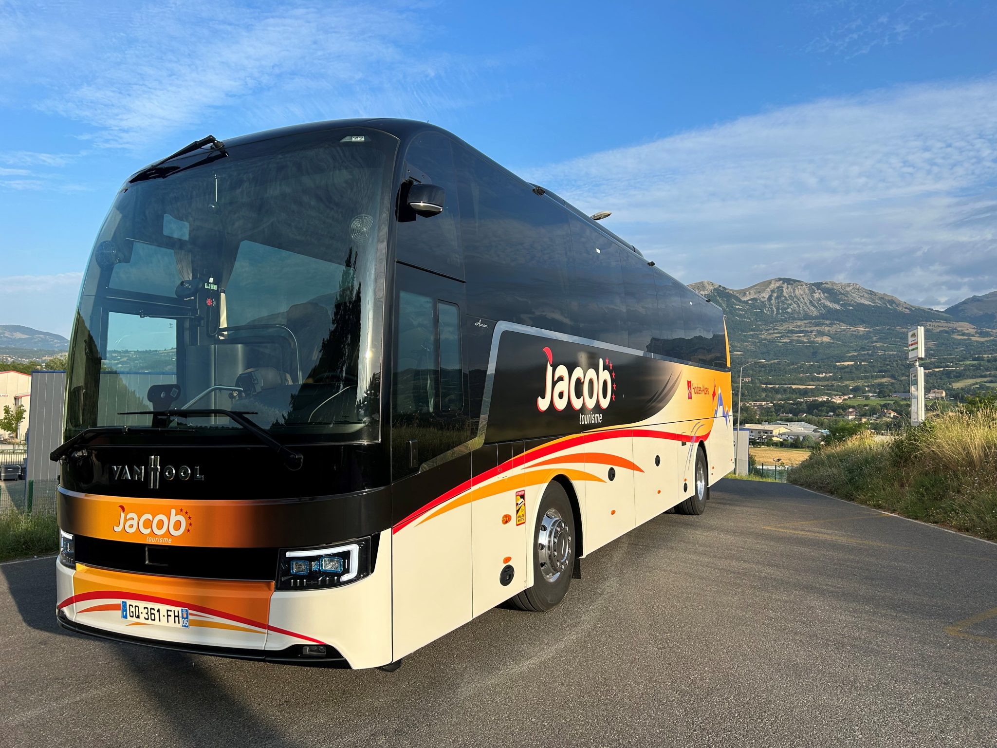 Transport en autocar à Gap - Jacob Tourisme Hautes-Alpes